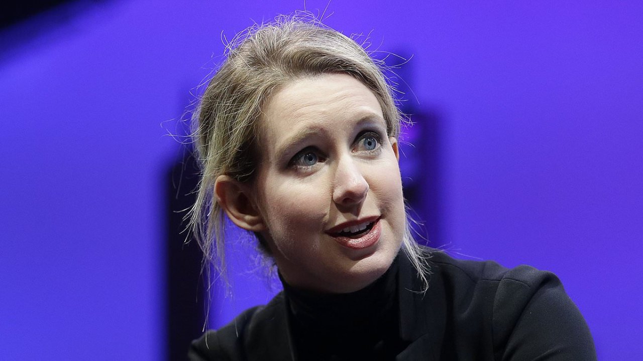 Theranos fraudster Elizabeth Holmes asks Trump to commute her sentence ...