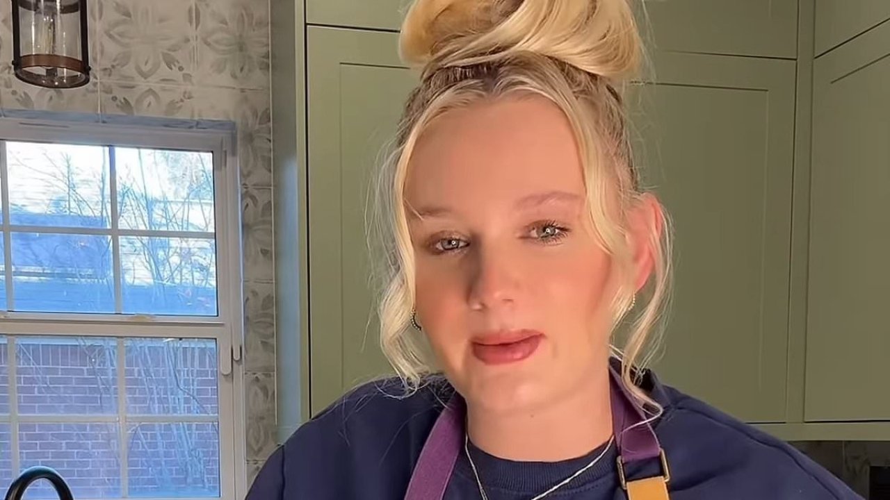 TikTok star's update after one of her twin baby girls died in birth ...