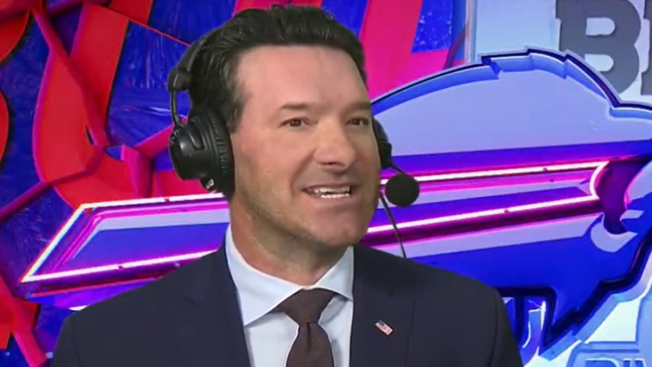 Tony Romo under fire AGAIN as Dave Portnoy leads criticism of analyst ...