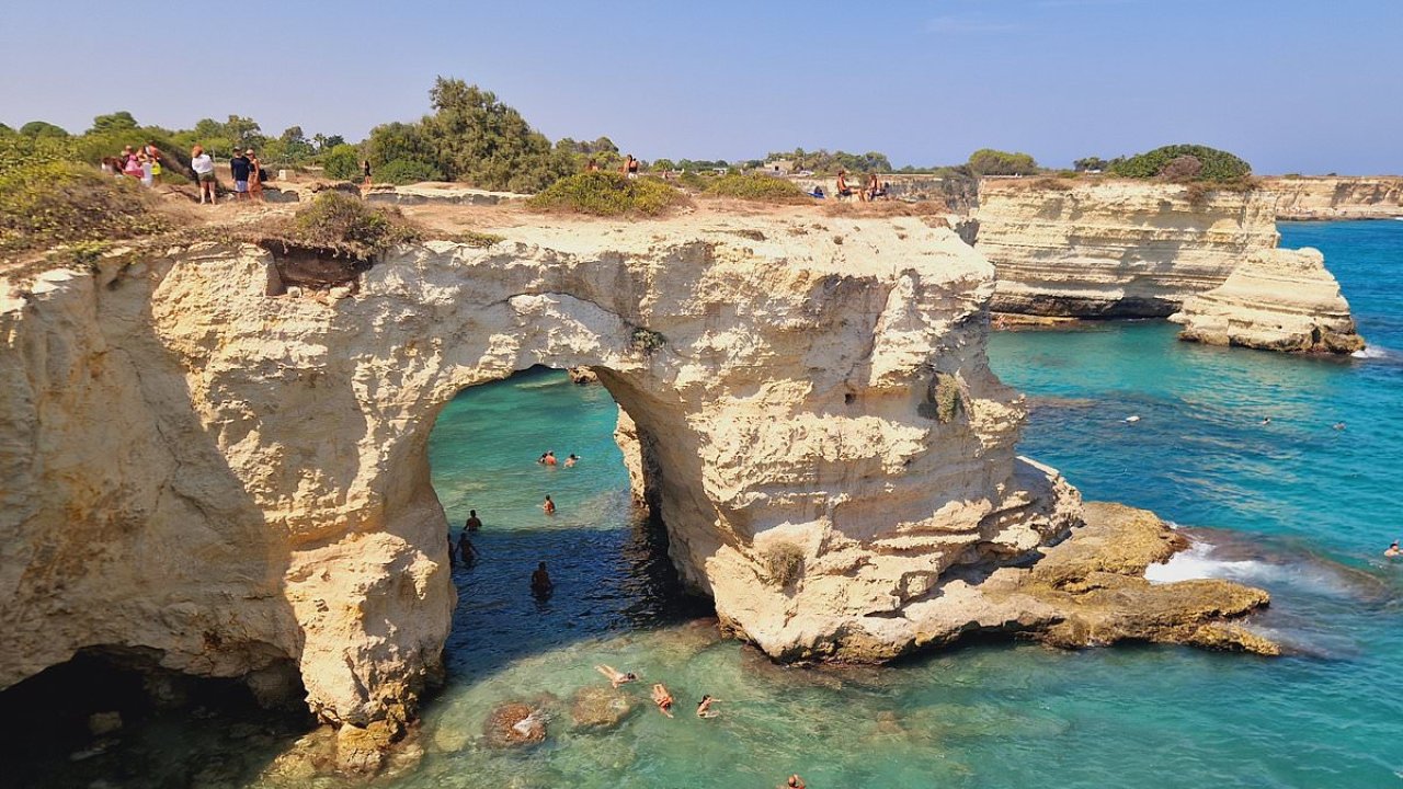 Italy's 'love arch' collapses on Valentine's Day as storm hits country ...