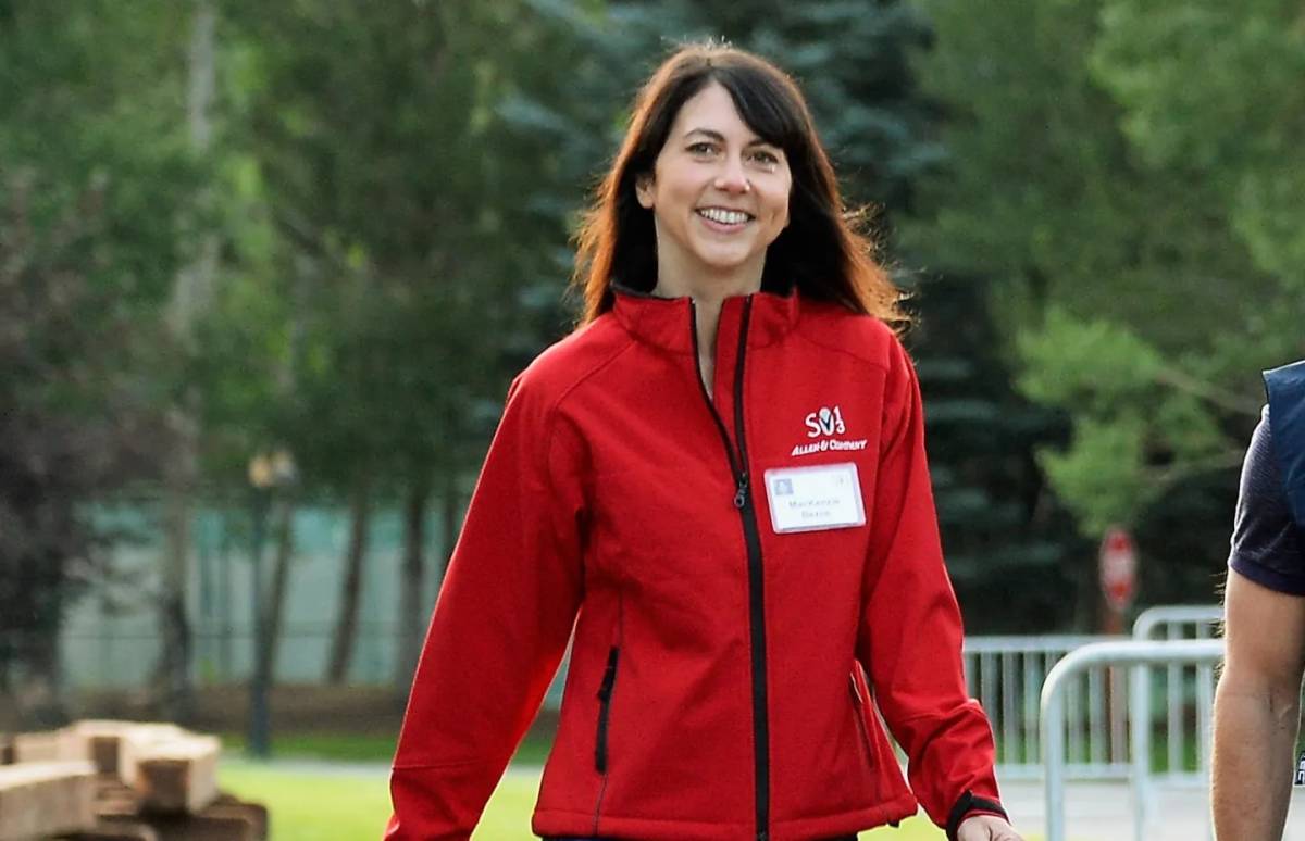 Bir Zamanlar Okul Taksidini Ödeyemiyordu: Şimdi Eski Eşinden Milyarlar ...